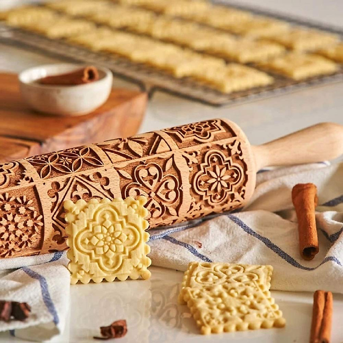 Zozulialia Xmas Christmas Wooden Rolling Pins with Flower Embossing, Snowflake Embossed Natural Wood Carved Engraved Rolling Pin for Baking Embossed Cookies