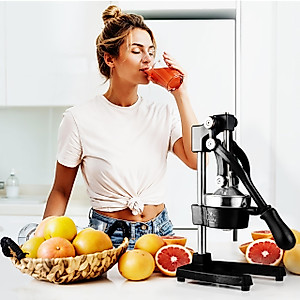 Zulay Professional Citrus Juicer - Manual Citrus Press and Orange Squeezer - Metal Lemon Squeezer - Premium Quality Heavy Duty Manual Orange Juicer and Lime Squeezer Press Stand, Black