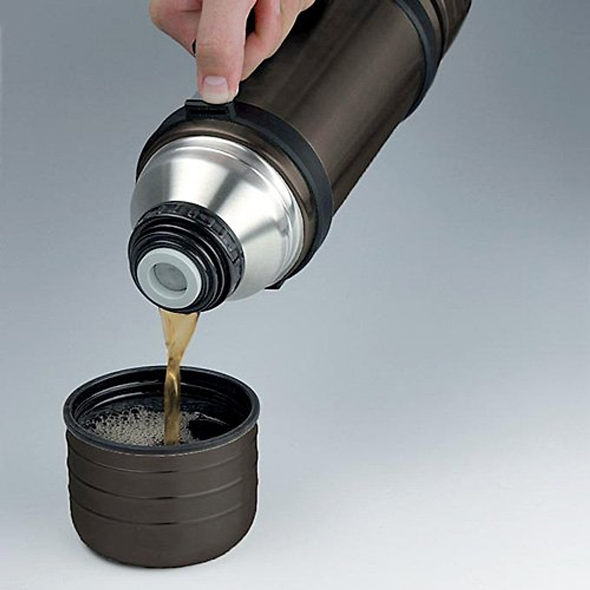 Isosteel Va-9562dqat 1.0 Liter 34 Fluid Ounce DUO Double-walled Vacuum Flask, Quickstop System - Single Hand Pouring, 2 Insulating Plastic Drinking Cups, Color Titanium Gray