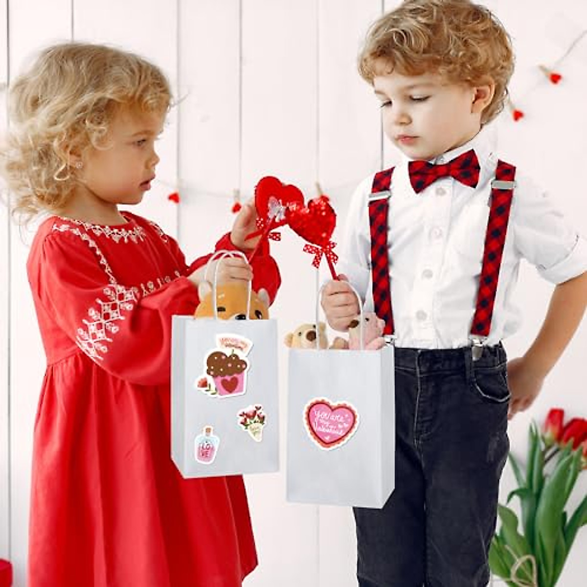 LITOPAK 100Pcs Paper Gift Bags, 8x5.25x3.75 Inches, White, Solid, Minimalist, Christmas, General Use, Gift Wrap, Bulk