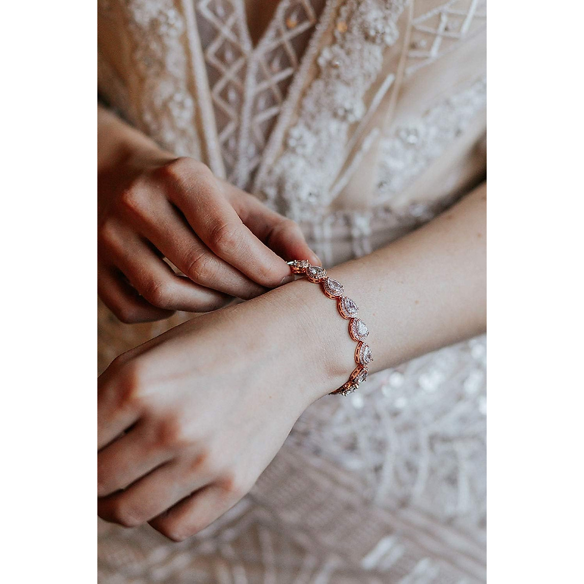 PAENENPH 14K Gold Tear Drop Moissanite Bracelet for Women,Luxury Water Drop Gold Chain Charm Bracelet,Fashion Christmas Jewelry Gift for Her (Rose Gold, 14K Gold)