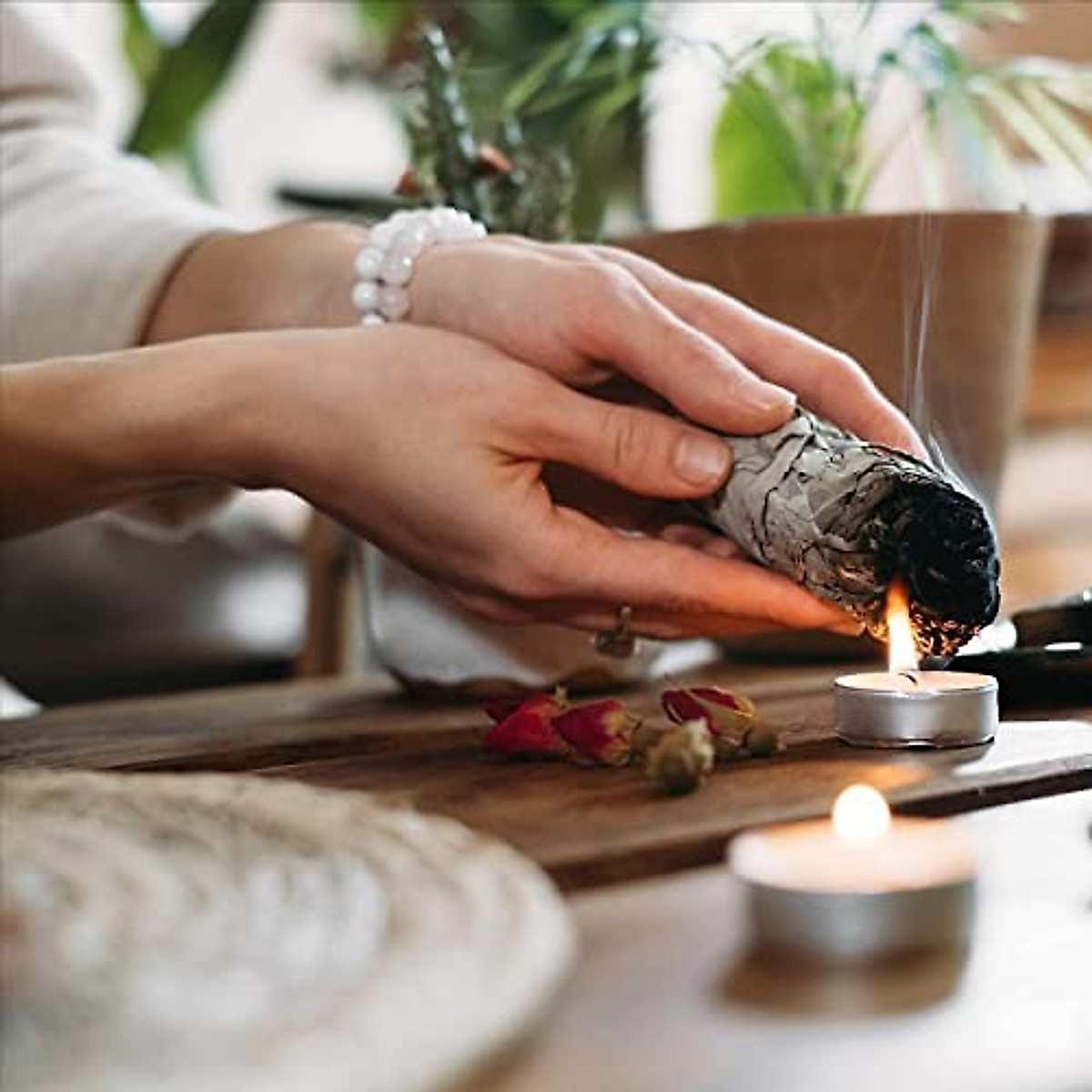 ESPOIR & AMOUR White Sage 4" - 25 Spiritual Sage Sticks for Smudging, Healing and Ritual - Hand-Tied Sage Smudge Sticks to Cleanse Negativity - Sustainably Harvested 4 Inch Californian Sage Bundle