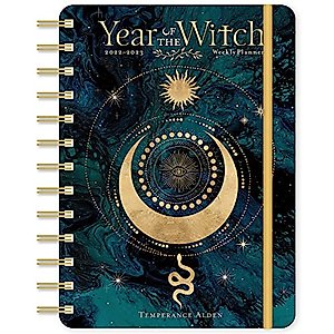 Year of the Witch 2022 - 2023 Weekly Planner: On-the-Go 17-Month Calendar with Pocket (Aug 2022 - Dec 2023, 5" x 7" closed)