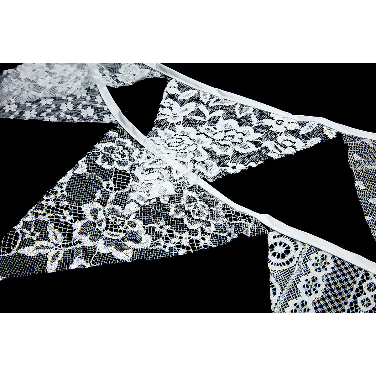 LOVENJOY White Floral Lace Pennant Banner - 10.8 Feet
