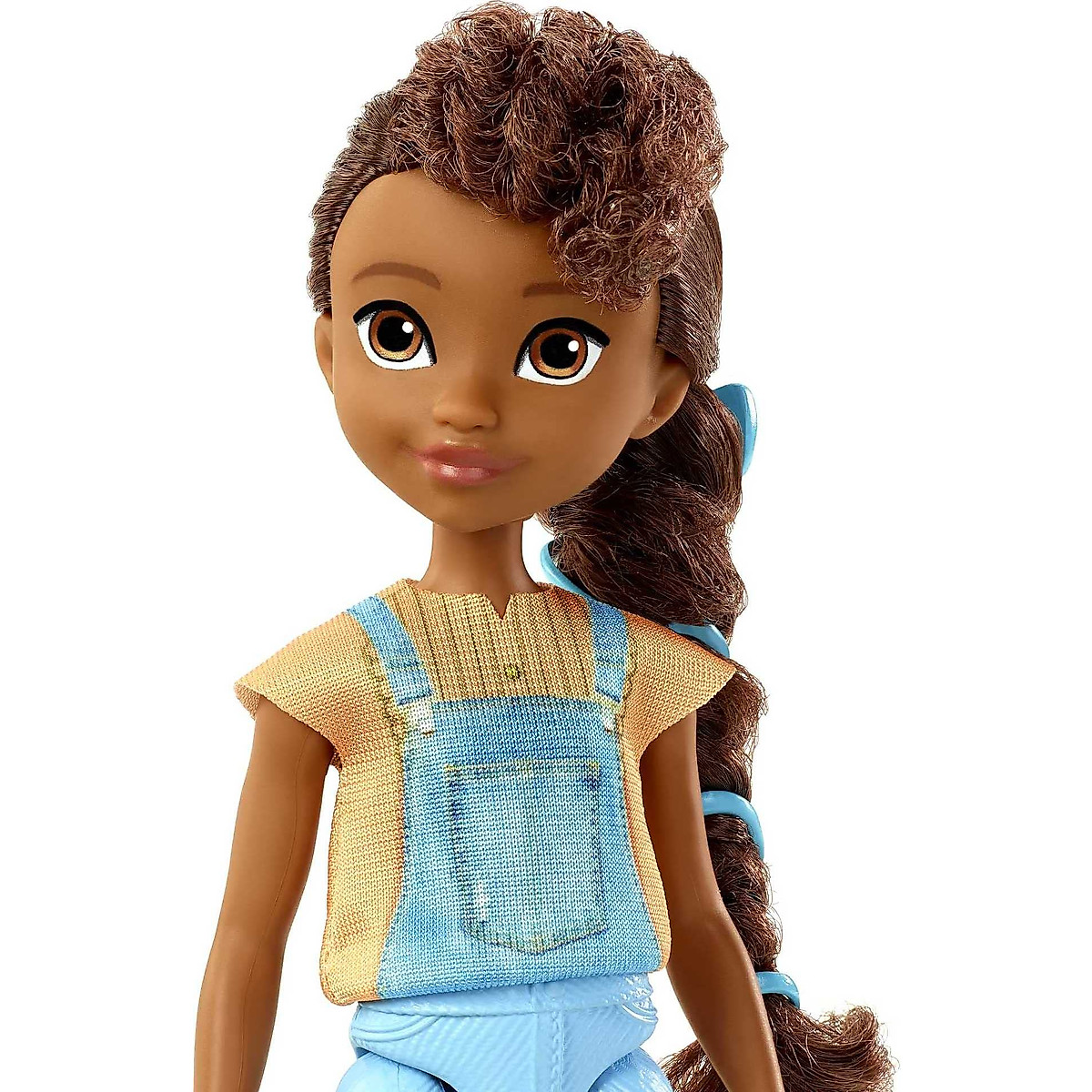 Mattel Spirit Untamed Pru Doll (Approx. 7-in) & Chica Linda Horse (Approx.8-in) with Long Mane, Saddle, Brush, Apple Treat, Great Toy for Ages 3 Years Old & Up