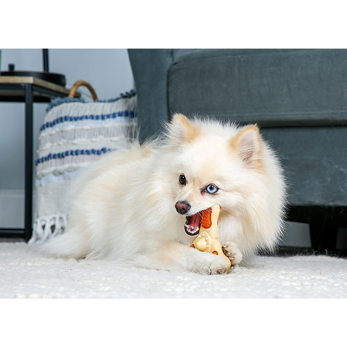 Hartz Chew ‘n Clean Chew Toy and Treat in One Chicken Flavored Tri-Point Dog Toy, Small