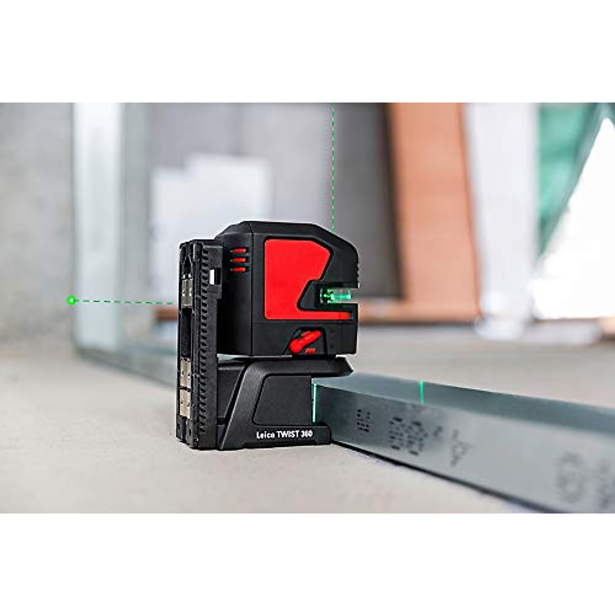 Leica Geosystems 864435 LINO L2P5G Green Beam Point & Cross Line Laser