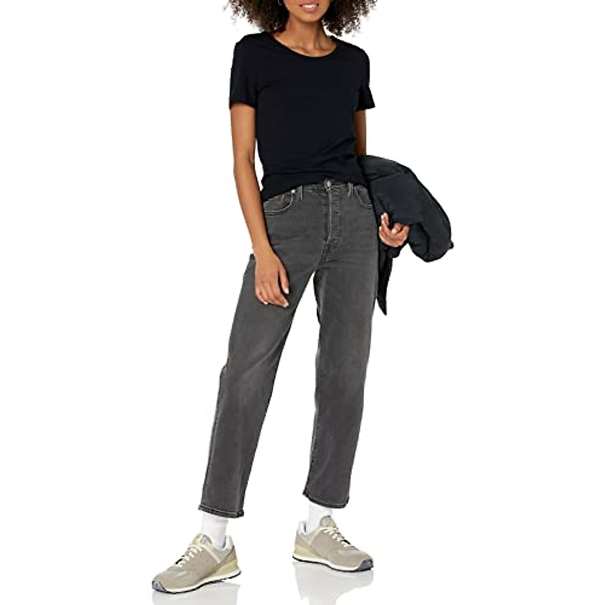 Amazon Essentials Women's Classic-Fit Short-Sleeve Crewneck T-Shirt, Pack of 2, Black/White, X-Large