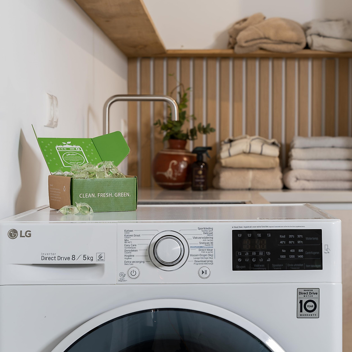 Greenseedz Eco Friendly Laundry Detergent Pods, 32 Pods, Powerful Stain And Odor Removal, Skin Friendly, Rainforest Fresh Scent, Biodegradable and Sustainable Laundry Pods, HE Compatible