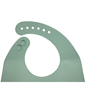 Lila & Jack's Baby Feeding Set, BPA Free, Food Grade Silicone Dinner Plate and Cutlery Set, Learn to Eat on Your Own, Set Includes Spork, Spoon, Bib and Plate (Green), (AT1747)