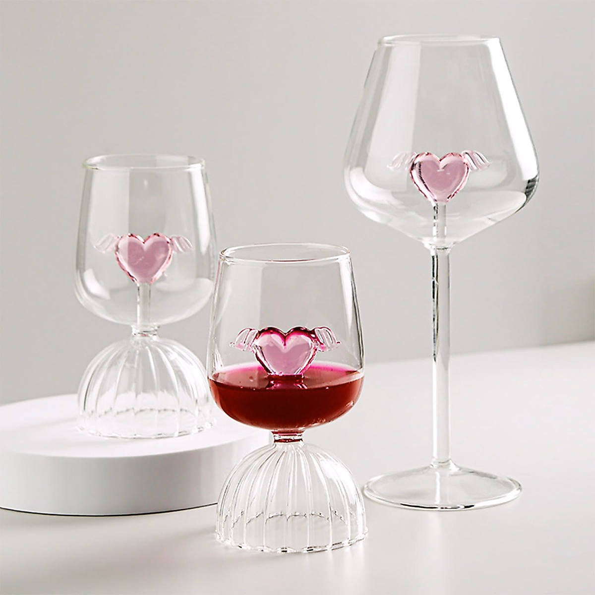 17oz Crystal Red Wine Glasses set of 2 Romantic Heart Shaped Wine Glasses Creative Cocktail Drinking Glasses Unique Wine Goblet Clear Glass Cups for Wedding Valentine Party(500ml)
