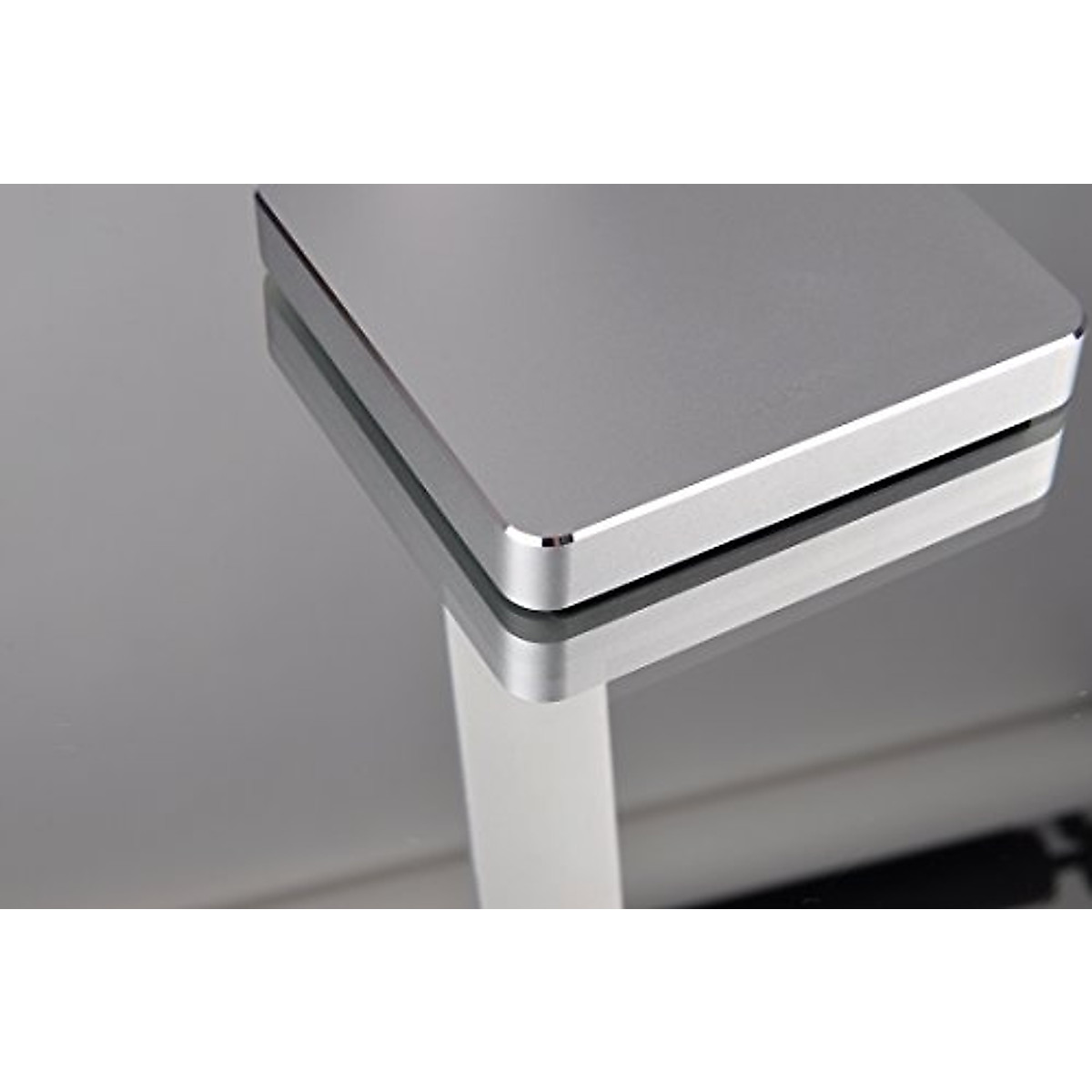 LUXA2 E-One Silver Solid-Metal Aluminum Universal Gaming Headphone Stand/Hanger/Holder for Beats, Senheiser, Sony, Bose, Philips, Audio-Technica, Plantronics, Shure, Jabra, JVC, JBL, AKG, DJ, Gaming Headsets Display HO-HDP-ALE1SI-00