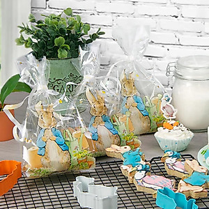 Anniversary House Official Beatrix Potter™ Peter Rabbit™ Treat Bags, BOPP Cellophane Bags, 12.5 x 28.5cm, Pack of 20, Including Twist Ties, Party Bags for Baby Showers, 1st Birthdays, M569