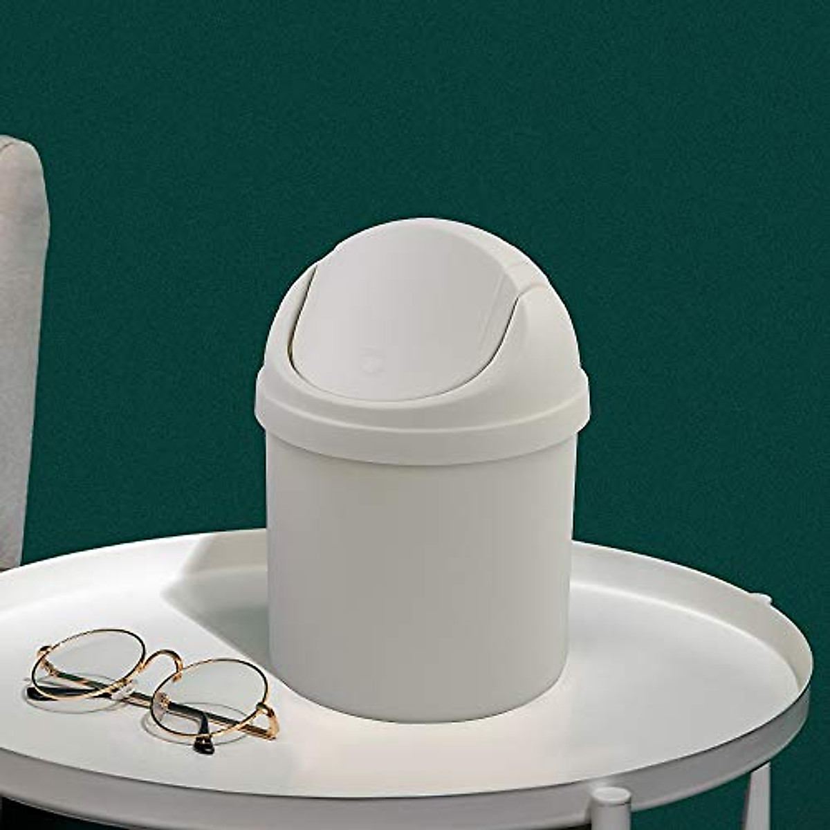 DynkoNA Mini Desktop Waste Bin, Countertop Garbage Can with Lid (White)