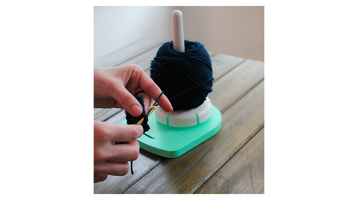 Yarn Dispenser by Yarn Valet – Tangle-Free Yarn Management Tool