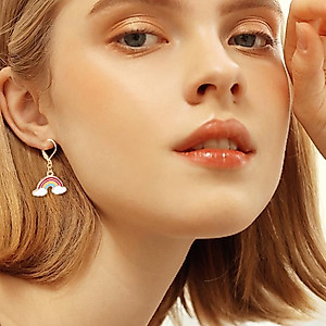 Beebeecraft 1 Box 20Pcs Leverback Earring Findings 18K Gold Plated French Earring Hooks 15.6x10mm Ear Wire Clip Earring Connector with 20Pcs Open Jump Rings for Jewelry Making