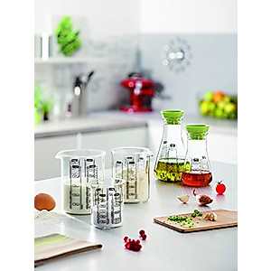 Pyrex 750 ml Kitchen Lab Measure and Mix Beaker