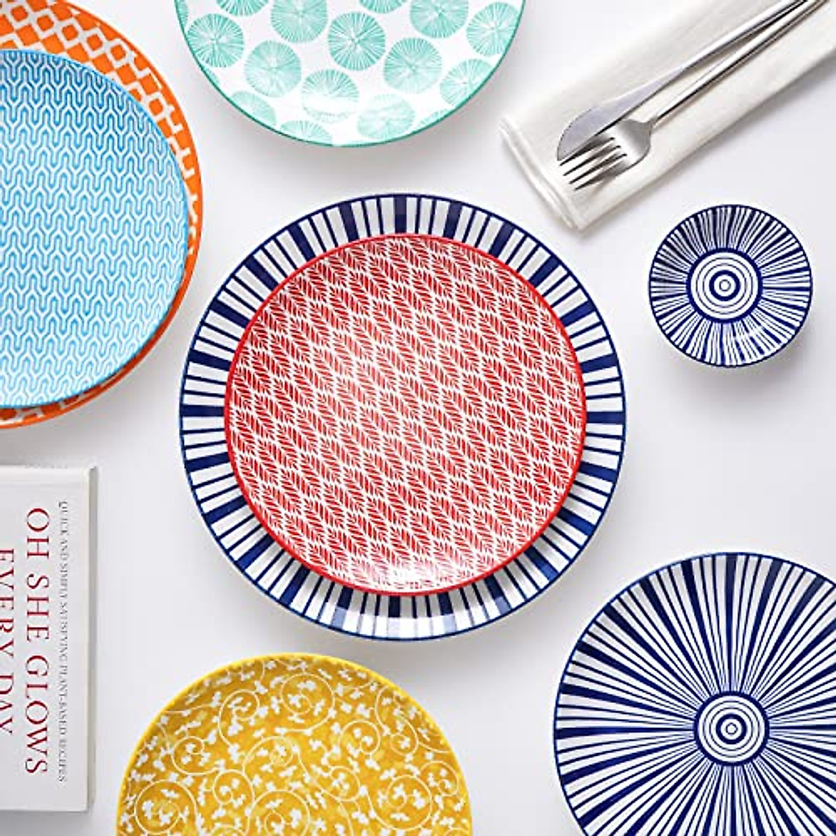 KitchenTour Ceramic Dinner Plates - 8 Inch Dessert Pizza Pasta Salad Plate Set - Dishwasher and Microwave Safe - Set of 6, Vintage