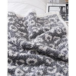 Panku Super Soft Leopard Throw Blanket, Cozy Warm Cheetah Fleece Blankets for Couch and Sofa, Knit Reversiable Luxury Fluffy Blanket Throw Light Grey 50x60 Inches