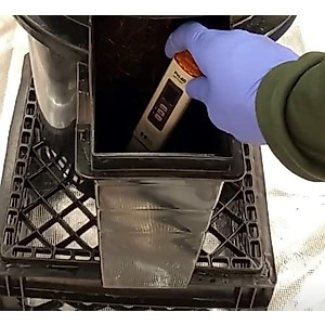 Hydrobucket for Deep Water Culture Gardens Used in Hydroponic Indoor Gardens. (2)