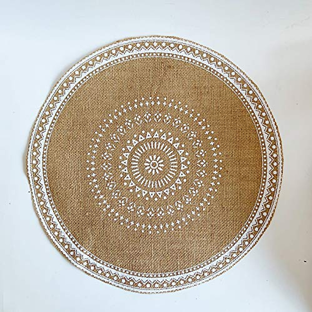 Round Jute Woven Placemat, Farmhouse Non-Slip Table Mats with Tassel for Kitchen Dining Table Decor Photo Props, 15 Inch(4)