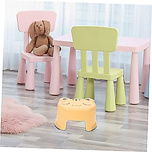GRIRIW Cartoon Plastic Stool Portable Step Stool Outdoor Foot Stool Portable Potty Step Stool Mini Step Stool Hand Washing Stool Stools for Bathroom Step Stool Toddler Girl