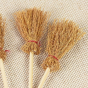 20pcs Mini Straw Brooms with Red Ropes Miniature Artificial Broom Halloween Straw Craft Decoration for Costume Cosplay Halloween Party Decorative Accessory Hangings Decorations