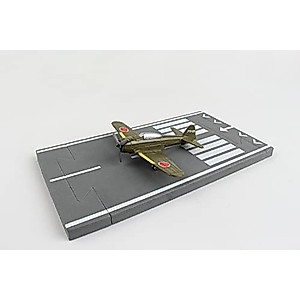 Daron Worldwide Trading Runway24 Japanese Zero Vehicle