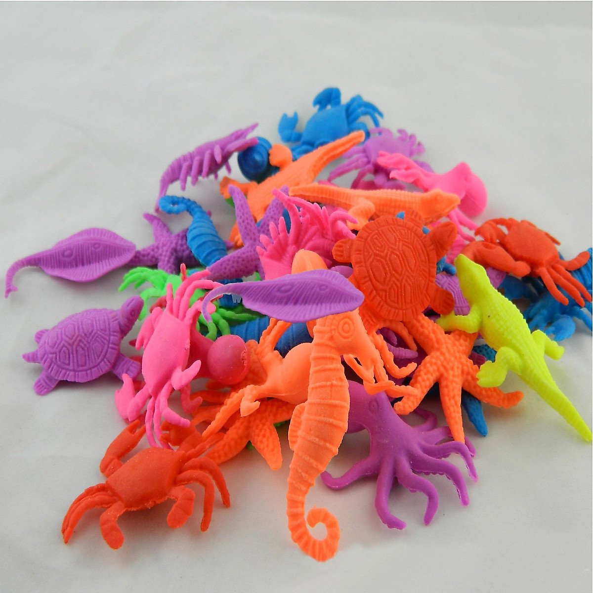 Funlop 24 Pack Sensory Jelly Water Growing Sea Life Creatures Animals, Amazing, Fun, Educational, Learning Toy for Children Boys and Girls (24 Assorted Sea Creatures and Colors)