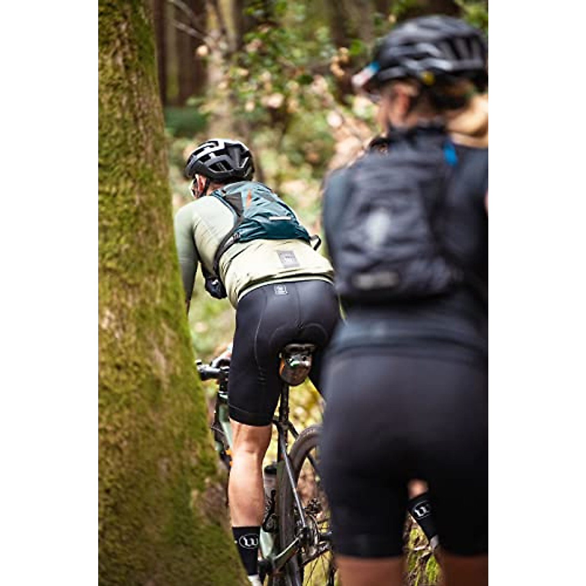 CamelBak Chase Bike Vest 50oz - Hydration Vest - Easy Access Pockets, Black