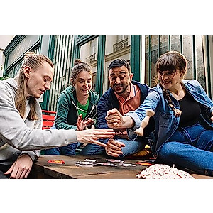 Asmodee Jungle Speed - Simple, Fast, Fun and Very Addictive! - Spanish Language