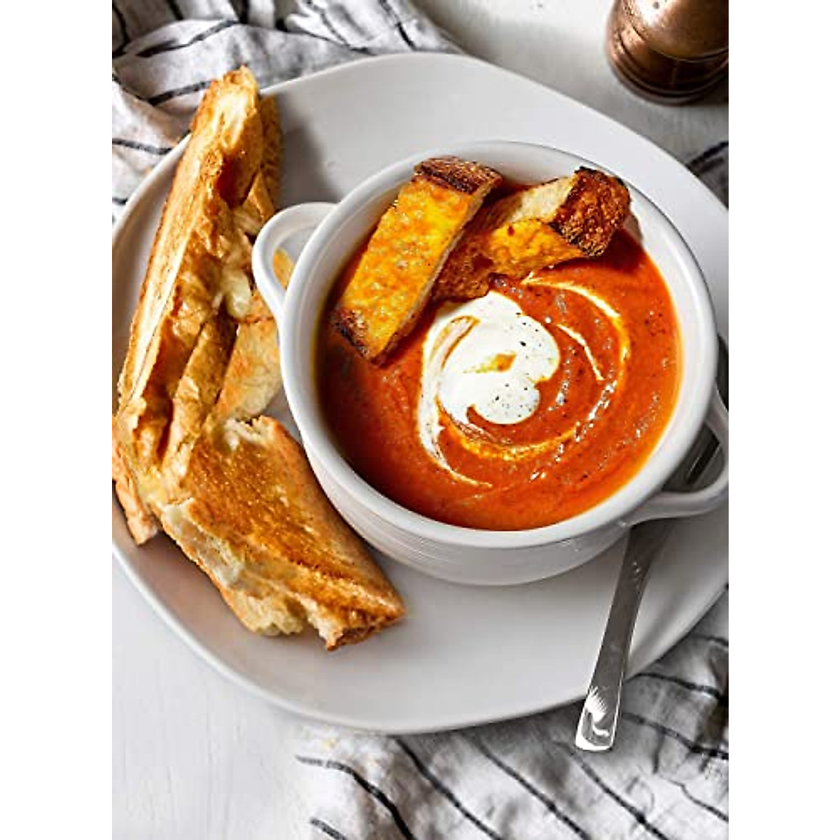 LE TAUCI Soup Bowls with Handles, Ceramic French Onion Soup Bowls 28 Ounces for Soup, Cereal, Chilli, Beef Stew, Stackable Serving Bowls Set, Oven Microwave Dishwasher Safe, Set of 4, White