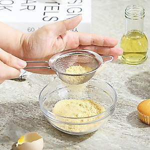 Fine Mesh Strainers for Kitchen, COKUMA Stainless Steel Metal Hand Small Mini Sieve Strainer, Cocktail Strainer Tea Coffee Juice Strainer，Food Strainer with Handlle (3.35inch, Silver)