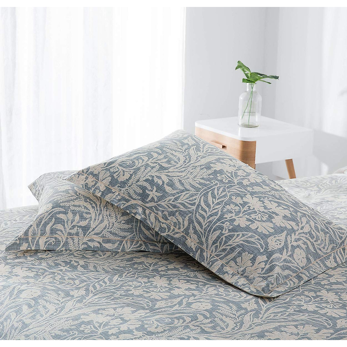 SLEEPBELLA Duvet Cover Twin Size, 600 Thread Count Cotton Beige & Bluish Grey Printed with Luxurious Leaves Pattern Reversible Botanical Comforter Cover Sets, Bedding Set 2Pcs (Twin, Beige Paisley)