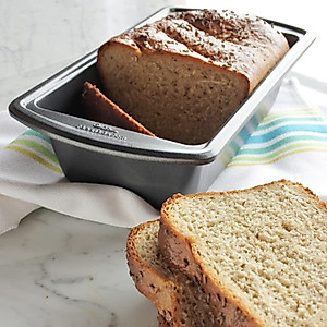 Wilton Advance Select Premium Non-Stick Loaf Pan, 9.25 x 5.25 Inches, Steel, Silver