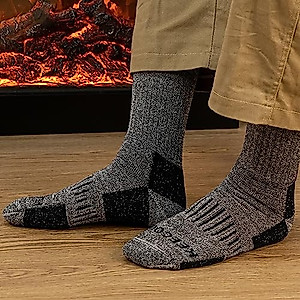 KEECOW Merino Wool Crew Socks For Men & Women, Thermal, Warm, Winter Cushion Socks For Hiking Working Running, 3 Pairs (Large, Charcoal B)