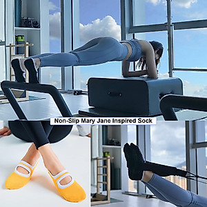 THUMBERLY Yoga Socks Non-Slip with Grips, 2 Pack Pilates Socks for Barre, for Barre, Ballet, Barefoot Workout, Dance Balance Stability Wide Feet Design fits US 5-11 (Black+Orange)