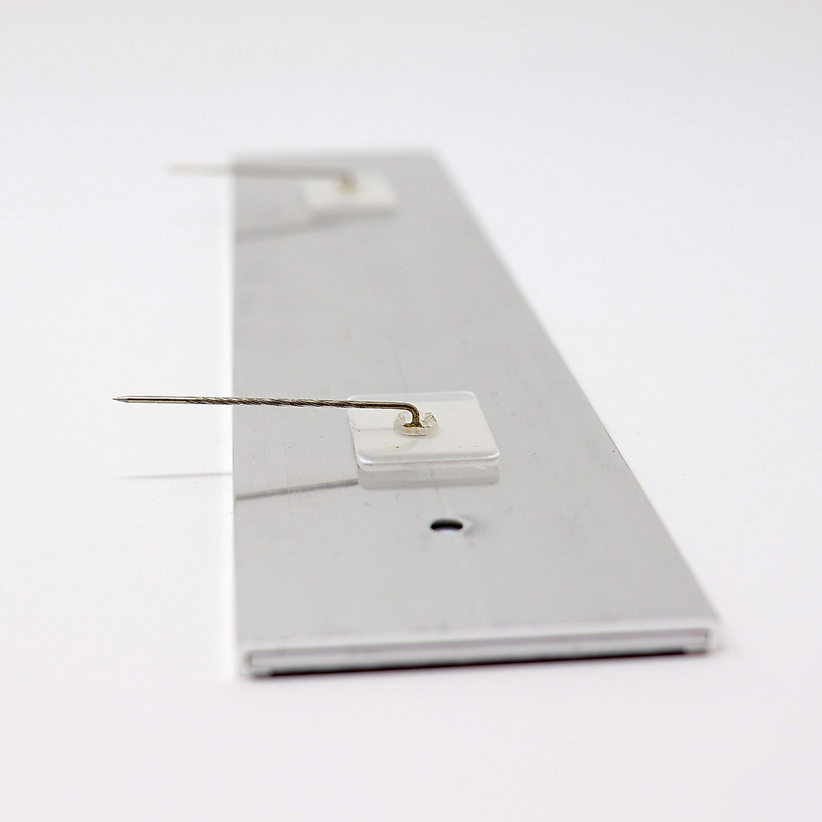 Cubicle Pins | Partition Pins | Decor Pins for Office Cubicle - Value Pack of 500 Fabric Pins for Furniture, Office Signs and Fabric Mounting | Made in The USA