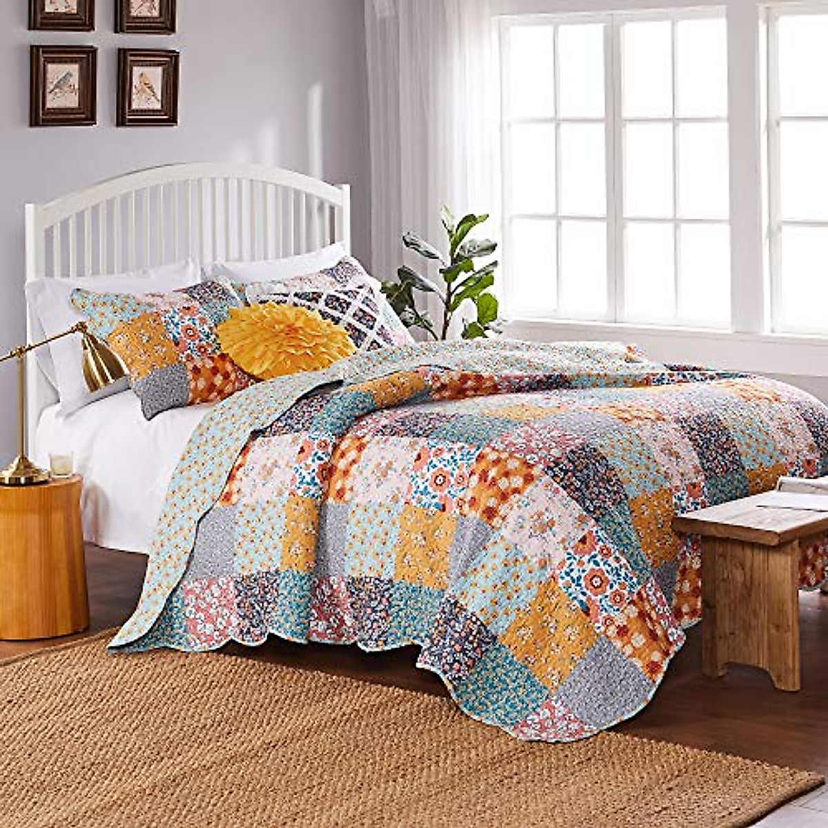 Greenland Home Carlie Modern Floral Reversible Quilt Set, 3-Piece King, Calico Patches