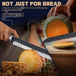 Huusk Bread Knife 8 Inch,Serrated Bread Knife for Homemade Bread Sourdough,Japanese Bread Cutting Knife with Wavy Edge for Efficient Slicing,Serrated Knife with Gift Box for Mom Dad