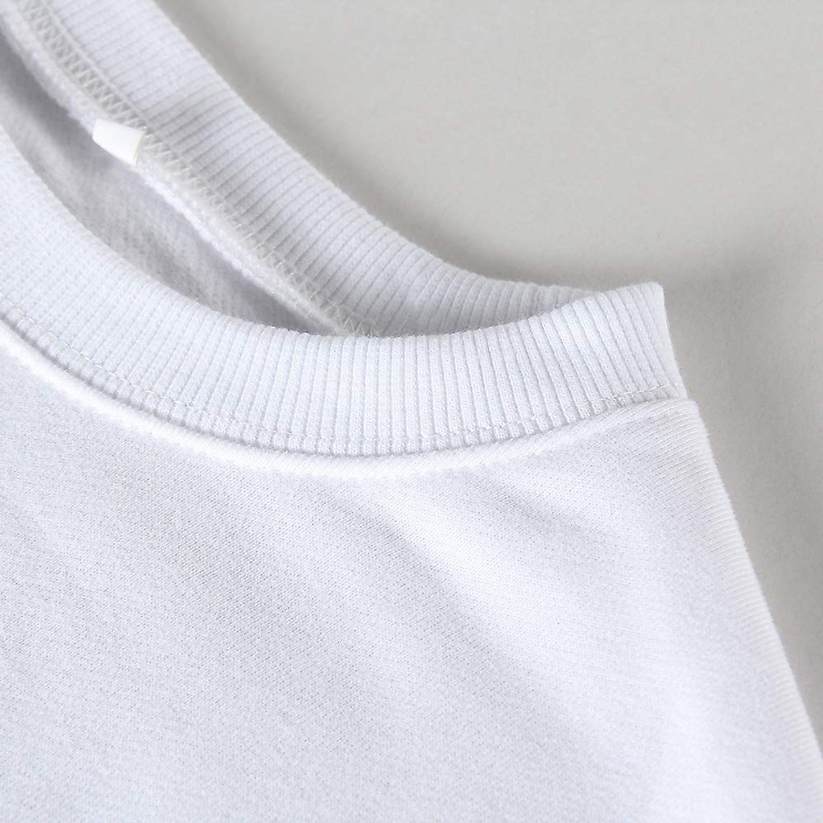 Artfish Women's Crewneck Long Sleeve Workout Casual Cropped Teen Loose Sweatshirts White M