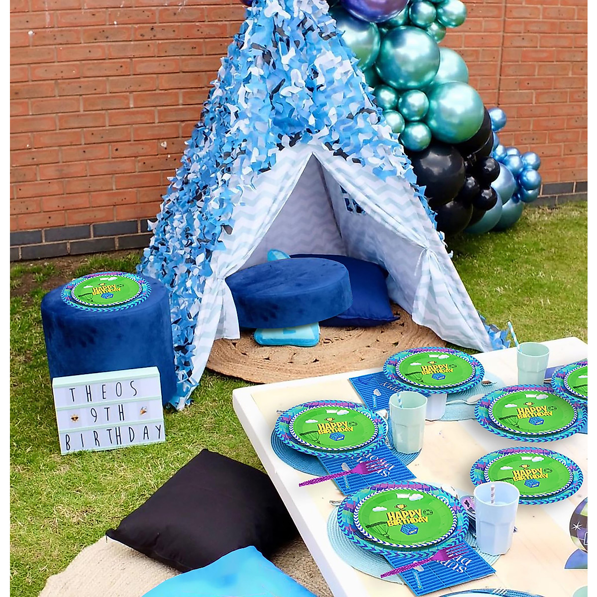 Video Games Party Tableware Supplies 64pcs Llama Set Including 32 pcs Plates, 16 pcs Forks and 16 pcs Napkins, Video Games Theme Party Baby Shower Birthday Decorations