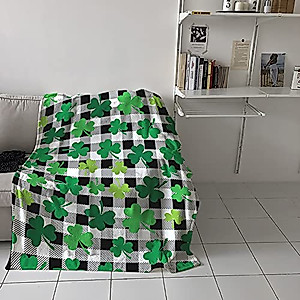 St. Patrick's Day Flannel Blanket,Soft Warm Cozy Flannel Fleece Throw Blanket, Lucky Shamrocks Black White Buffalo Plaid Fleece Blanket,Decorative Throw Blankets for Sofa Couch Bed, 39x49Inch