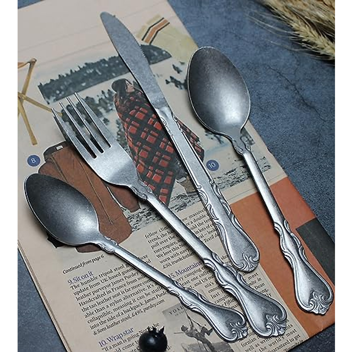 Silverware Set for 8 Flatware Cutlery Unique Retro Luxury Stainless Steel Tableware Utensil Set Knives Forks Spoons,Dinnerware Sets for Party Kitchen 40-piece