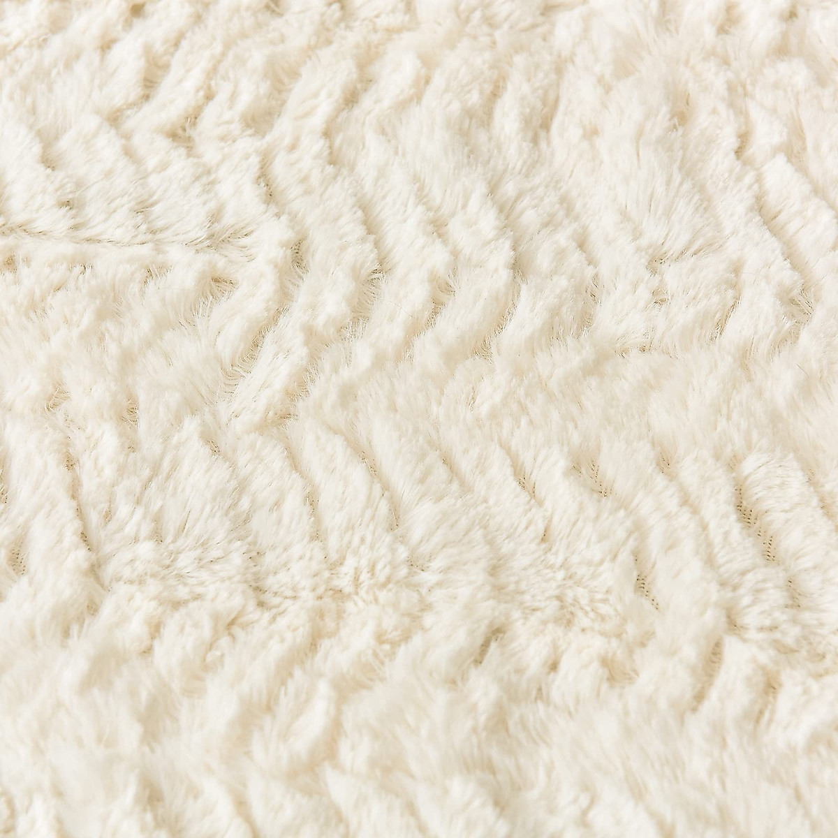 YUSOKI Luxury Faux Fur Throw Pillow Covers-18 x18,Set of 2-Boho Furry Fuzzy Fluffy Cozy Pillow Cases for Sofa Couch Bedroom Without Insert(Ivory,18"x18")