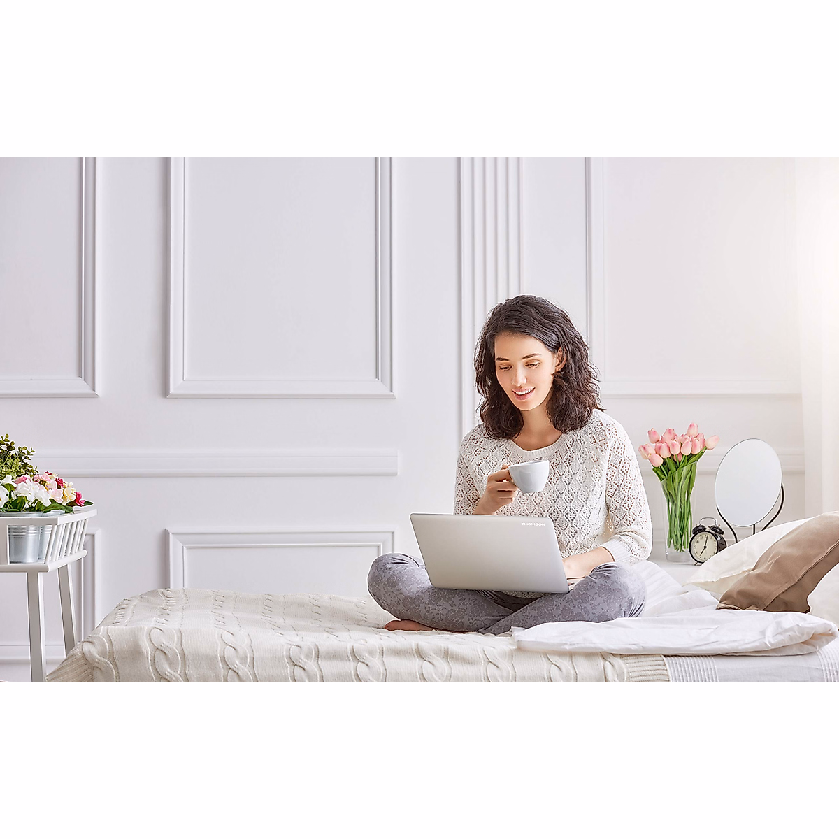 THOMSON Laptop NEO Z, 13 inch Qualcomm Snapdragon 850, 8GB/256GB Windows 10 in S Mode Dark Grey, 4G Slot, Long Lasting Battery