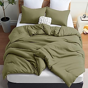 CozyLux Olive Green Comforter Set King Size, 3 Pieces Solid Breathable Quilted Style Bedding Sets, Luxury Fluffy Soft Microfiber Comforter for All Season(1 Comforter & 2 Pillowcases)