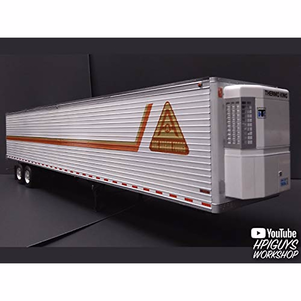 AMT Reefer Semi Trailer 1:24 Scale Model Kit