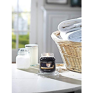 Yankee Candle Midsummer's Night Small Jar Candle, Fresh Scent