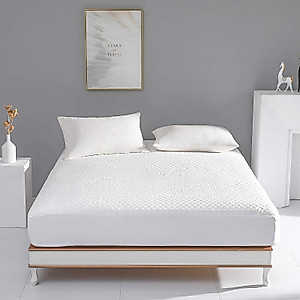 King Size Waterproof Mattress Protector Bamboo Cooling Fitted Mattress Pad Cover with Deep Pocket Up to 18''